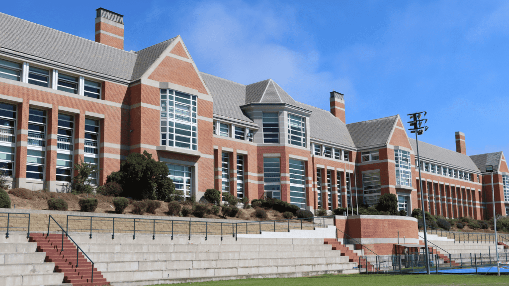 Trabaja Con Nosotros | St Margaret's School